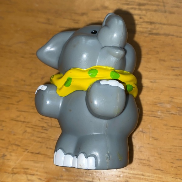 Fisher-Price | Toys | Fisher Price Little People Animal Figure 998 Circus Elephant Performing ...